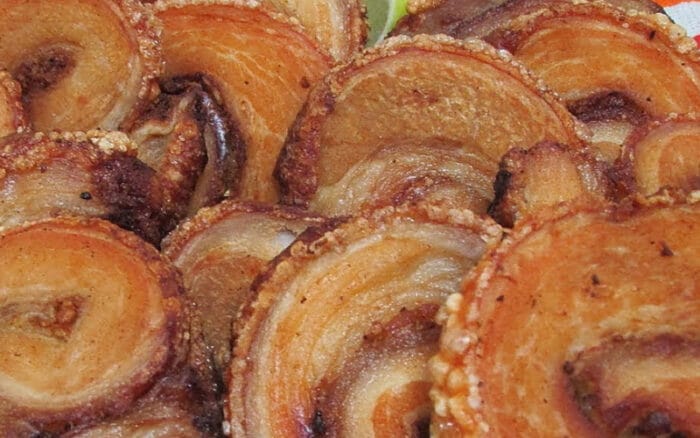 Aprenda a fazer um delicioso Torresmo de Rolo | Juliatto